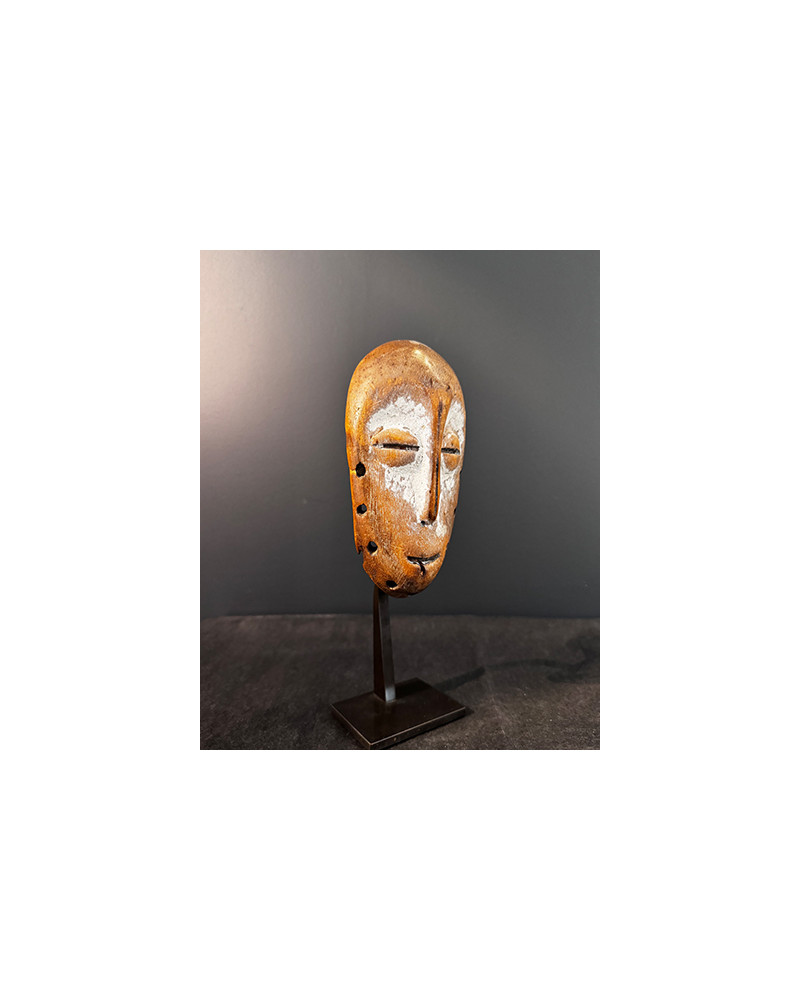 Masq Lega with handle